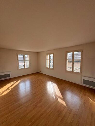 Appartement à louer - Mantes-la-Jolie, Centre-ville - 2 pièces - 1 chambre