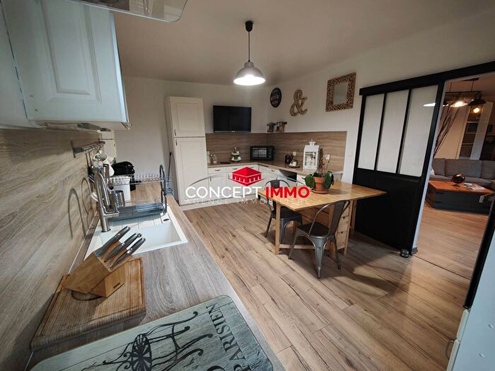 Appartement à louer - Méounes-lès-Montrieux - 2 pièces - 1 chambre