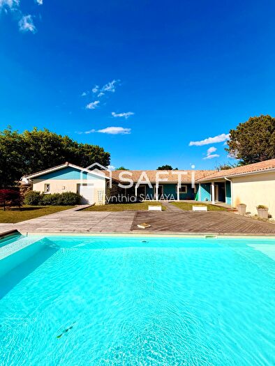 Maison 10 pièces à vendre à Gujan-Mestras, Centre-ville