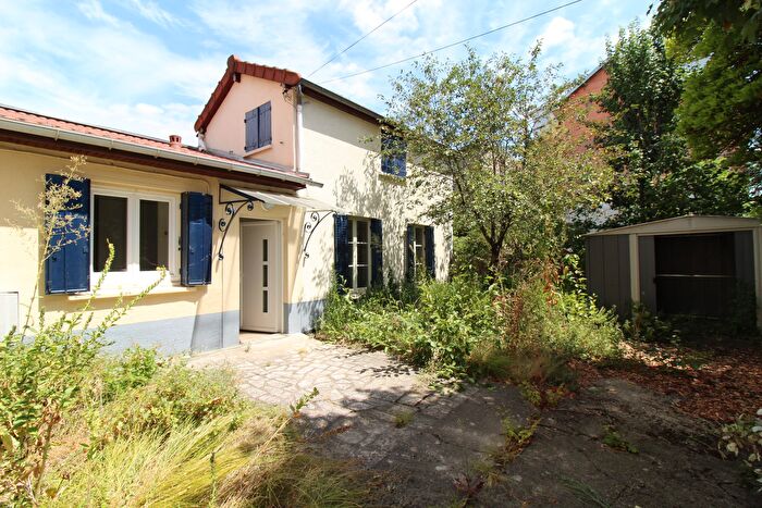 Vitry-sur-Seine, Gare, Jean-Jaurès : Maison 2 pièces à vendre