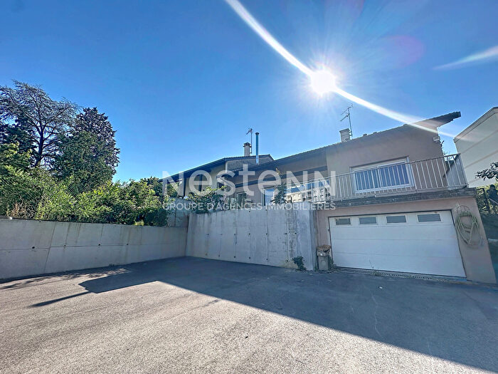 Maison 8 pièces à vendre - Bron, Bron Piscine, Le Lessivas