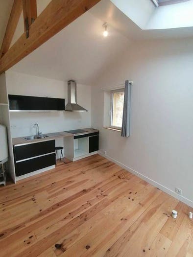 Roches-Prémarie-Andillé - Maison 1 pièce à louer