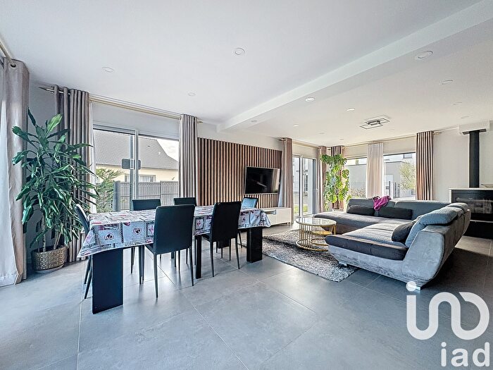 Maison 6 pièces à Liffré, à vendre