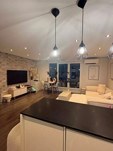 Appartement à louer - Les Accates, Marseille ème arrondissement - 3 pièces - 2 chambres