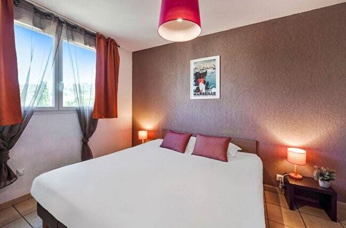 Appartement à louer - Estroublans, Vitrolles - 1 pièce