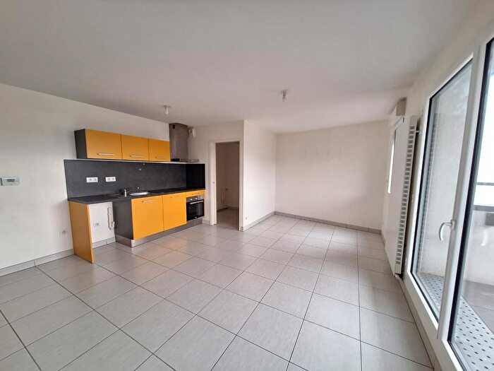 Appartement à louer - Clermont-Ferrand, Delille, Cathédrale, La Gare - 3 pièces - 2 chambres