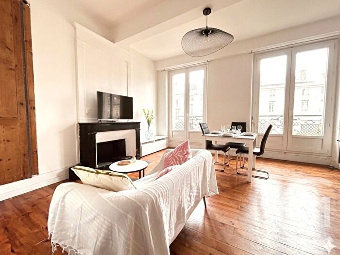 Appartement 2 pièces à Grenoble, Centre-ville, à louer