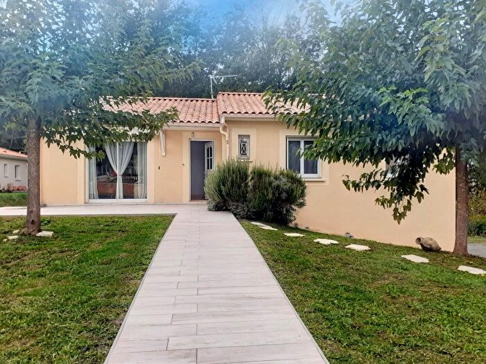 Maison à vendre - Boulazac - 5 pièces - 3 chambres