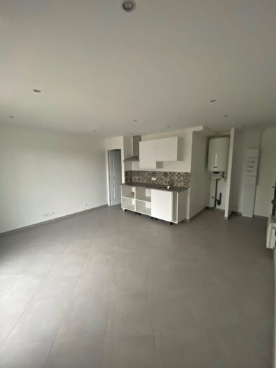 Appartement à louer - Sainte-Geneviève-des-Bois, Emile Zola, Bois Clairs - 1 pièce