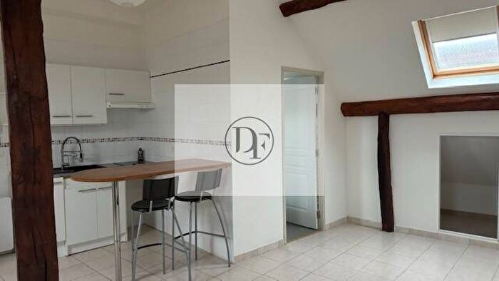 Appartement à louer - Beaune-la-Rolande - 1 pièce