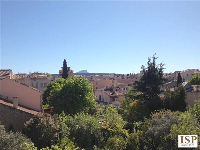 Centre Ville, Aix-en-Provence : Appartement 4 pièces à louer