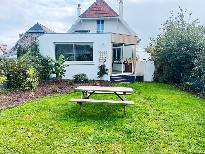 Maison à vendre - Saint-Brieuc, Ville Hellio, Tour dAuvergne, Ville Jouha - 6 pièces - 4 chambres