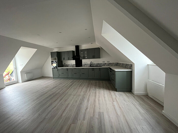 Appartement à louer - Saint-Broladre - 3 pièces - 2 chambres