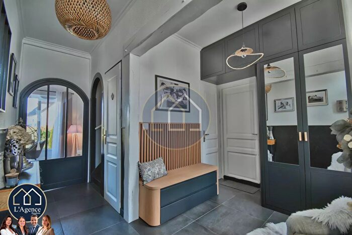 Maison à vendre - Nogent-le-Roi - 6 pièces - 4 chambres