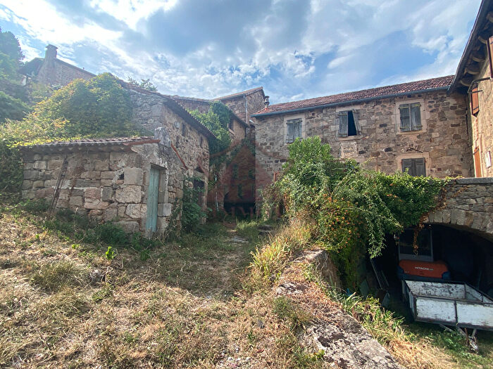 Maison à vendre - Saint-Pierre-le-Déchausselat, Saint-Pierre-Saint-Jean - 3 pièces - 1 chambre