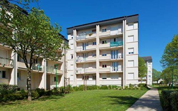 Appartement à louer - Vernet, Saint-Amand-Montrond - 3 pièces - 2 chambres