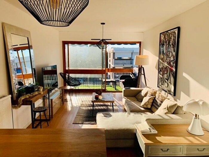 Appartement à louer - Sainte Anne, Marseille ème arrondissement - 3 pièces - 2 chambres