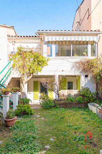 Maison à vendre - Marseille e , Montredon - 5 pièces - 3 chambres