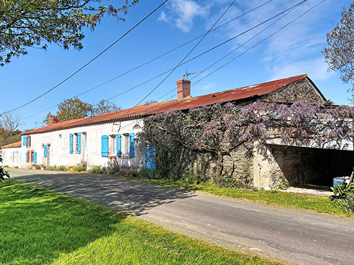 Maison à vendre - La Garnache - 7 pièces - 4 chambres