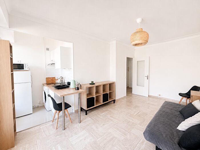 Appartement 1 pièce à louer à Nice, Valrose