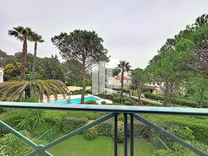 Appartement à vendre - Saint-Raphaël, Les Arênes - 3 pièces - 2 chambres