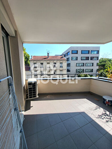 Appartement à louer - Villeurbanne, République, Tolstoi - 3 pièces - 1 chambre