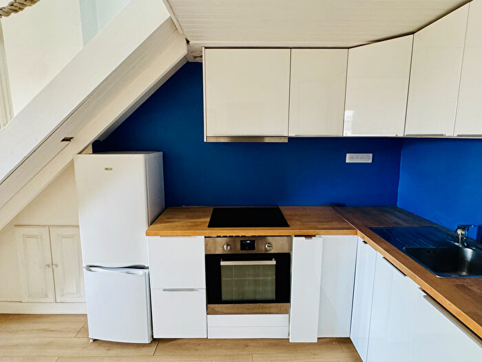 Appartement à louer - Bordeaux, Sainte-Clotilde - 2 pièces - 1 chambre