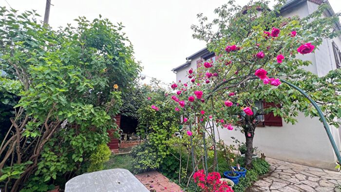 Maison à vendre - Neuilly-sur-Marne, Arpents - 5 pièces - 4 chambres