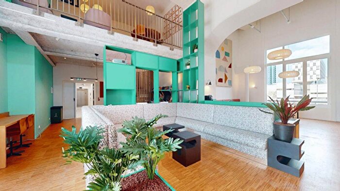 Appartement à louer - Prefecture, Cergy - 1 pièce - 14 chambres