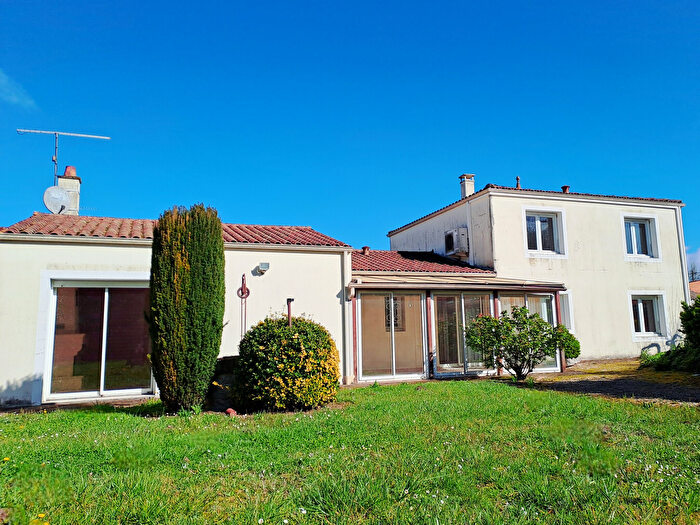 Maison 6 pièces à vendre - Saint-Germain-de-Marencennes