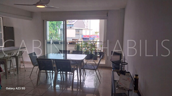 Appartement à vendre - Saint-Denis, Centre-ville - 3 pièces - 2 chambres