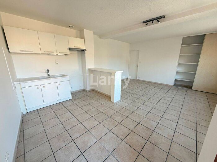 Appartement 4 pièces à louer à centre Ville-La Chartonnière-La Barre, Villefranche-sur-Saône
