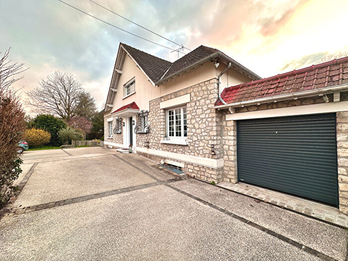 Maison à vendre - Nemours, Hauteurs du Loing - 8 pièces - 6 chambres