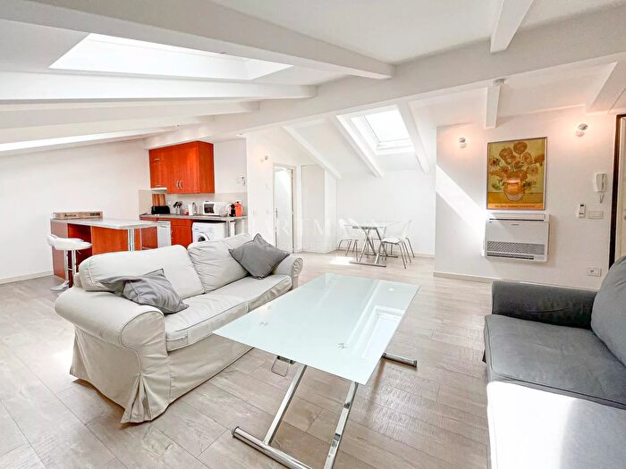 Appartement à vendre - Cannes, Centre-ville - 2 pièces - 1 chambre