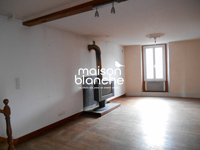 Maison à louer - Airvault - 3 pièces - 2 chambres