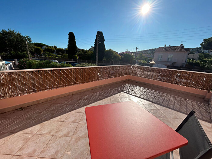 Appartement à vendre - Six-Fours-les-Plages, Les Lones, Bucarin, Fort, Les Playes - 3 pièces - 2 chambres