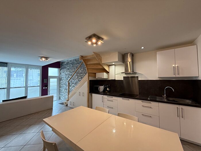 Maison à vendre - Angers, Monplaisir - 12 pièces - 10 chambres