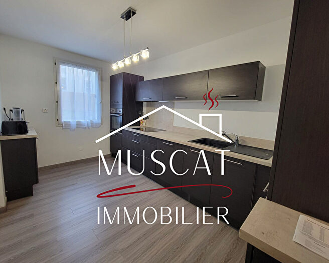 Appartement à louer - Villefontaine, Centre-ville, Saint-Bonnet - 3 pièces - 2 chambres