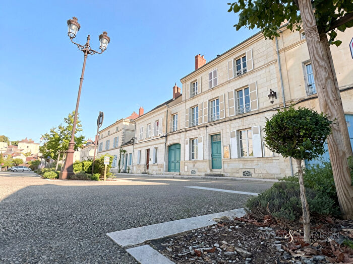 Maison 12 pièces à vendre à Loches