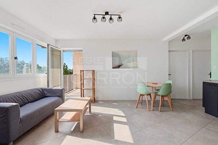 Appartement 4 pièces à Villeurbanne, Einstein, Salengro, à vendre