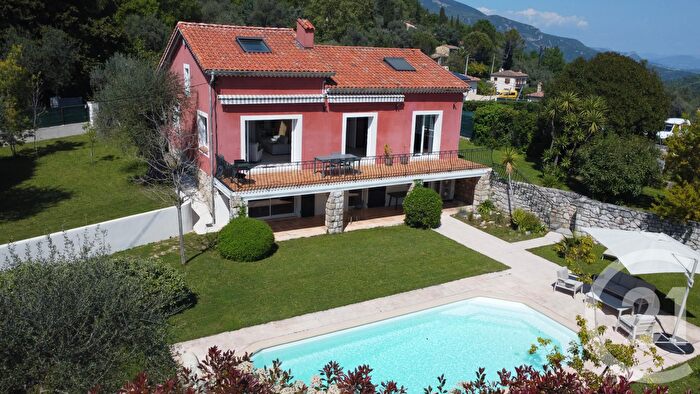 Maison à vendre - Châteauneuf-Grasse - 5 pièces - 3 chambres