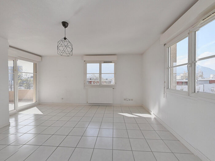 Appartement à vendre - Grenoble, Village Olympique - 4 pièces - 3 chambres