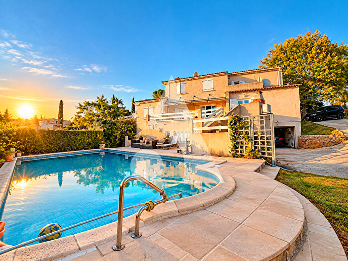 Maison 7 pièces à vendre à Saint-Clément-de-Rivière