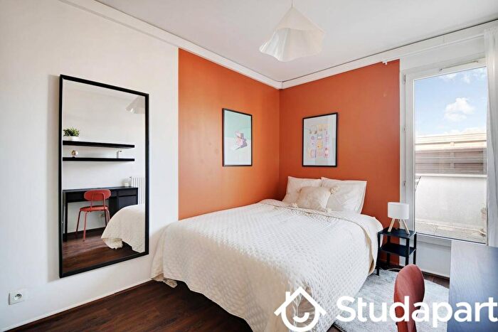 La Fourche-Guy Môquet, Paris 17ème arrondissement : Appartement 1 pièce à louer