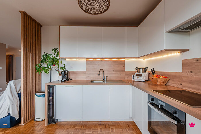 Appartement à vendre - Décines-Charpieu, Berthaudière - 4 pièces - 3 chambres