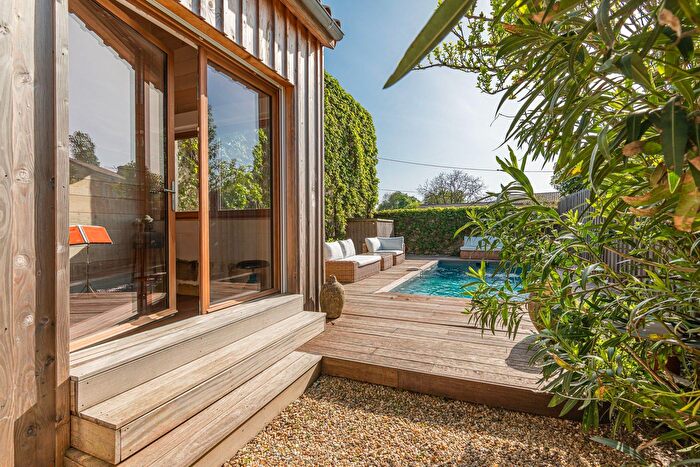 Isle-Saint-Georges : Maison 7 pièces à vendre