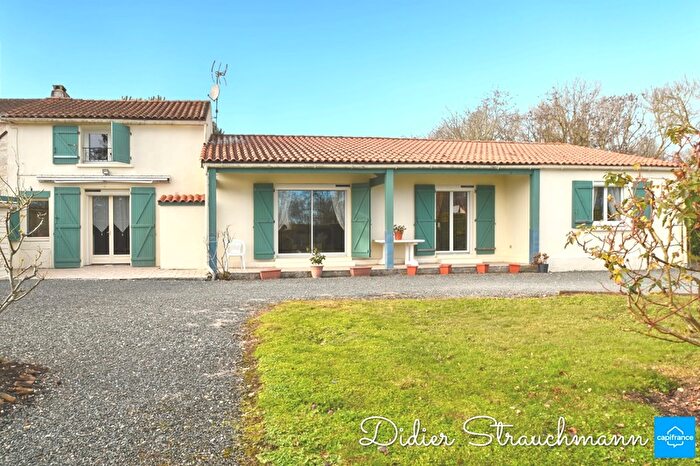 Maison à vendre - Aigrefeuille-dAunis - 8 pièces - 5 chambres