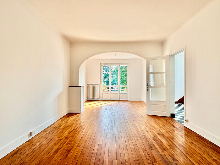 Maison 4 pièces à louer - Vélizy-Villacoublay, Le Village