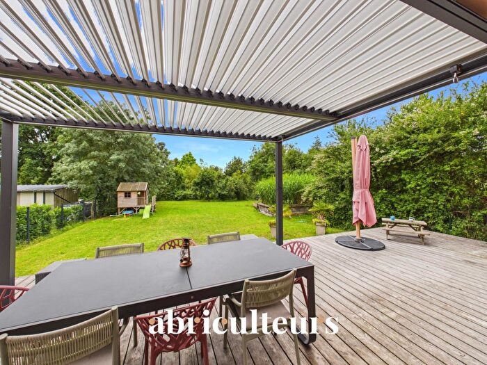 Maison 4 pièces à Les Touches, à vendre