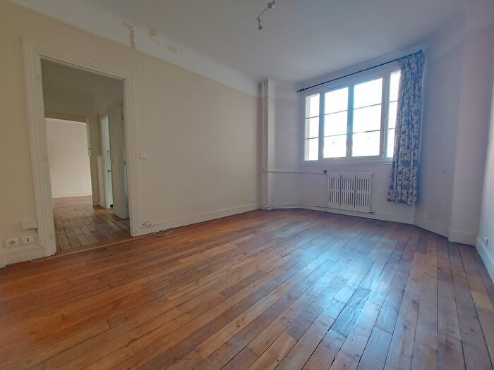 Appartement à vendre - Courbevoie, Hôtel de ville - 2 pièces - 1 chambre